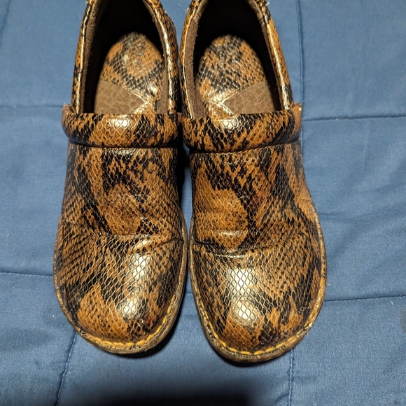 boc | Shoes | Boc Faux Snake Print Clogs | Poshmark